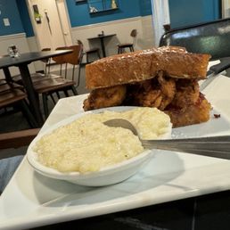 TOASTED - Updated July 2025 - 41 Photos & 53 Reviews - 5727 Moon Rd ...