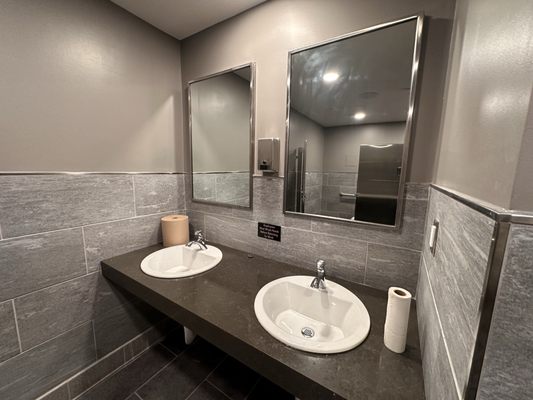 THE STRAND DC - Updated December 2025 - 76 Photos & 28 Reviews - 5131 ...