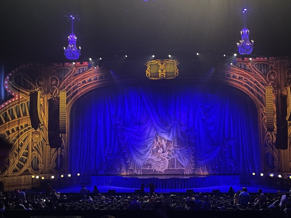CIRQUE DU SOLEIL - CORTEO - 777 Chick Hearn Ct, Los Angeles, California ...
