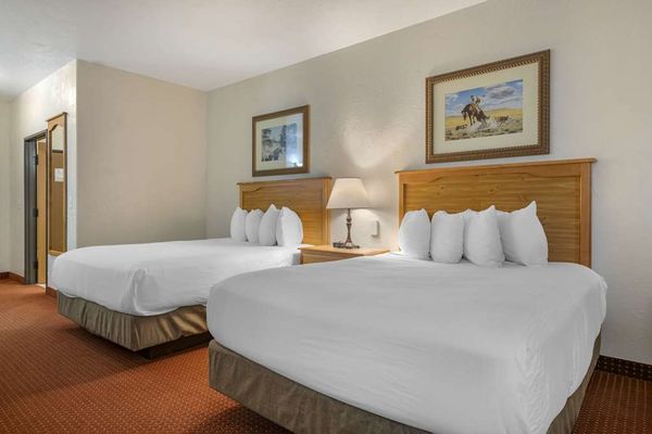 BEST WESTERN DEVILS TOWER INN - Updated July 2025 - 101 Photos & 43 ...