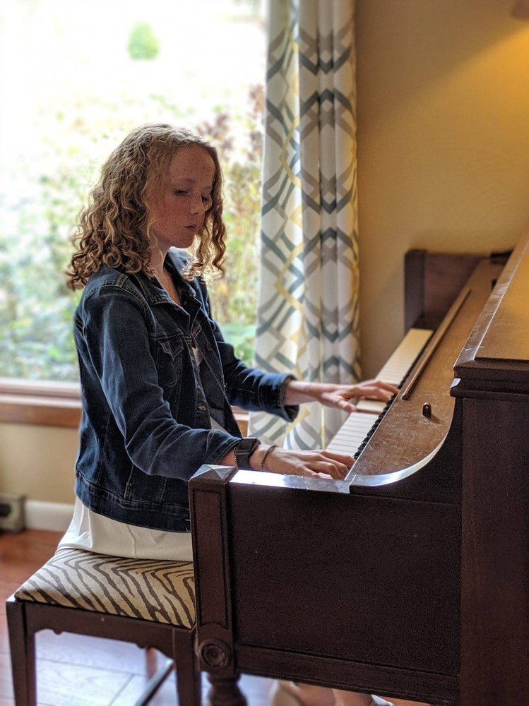 ANNE LINDSAY PIANO - Updated August 2024 - 113 Horseshoe Dr, Freeport ...