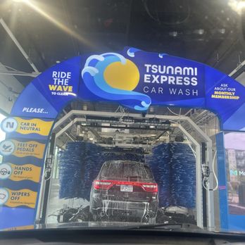 TSUNAMI EXPRESS CAR WASH - Updated January 2026 - 1701 County Road C W, Roseville, Minnesota ...