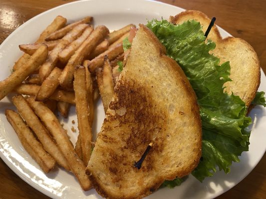 TRINITY ALPS GOLF BAR & RESTAURANT - Updated July 2025 - 70 Photos & 58 ...