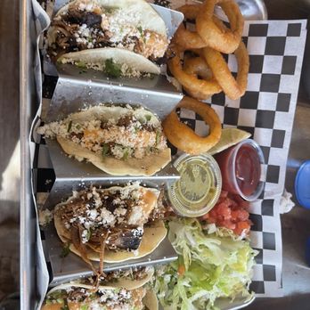 UNBRANDED TAVERN & KITCHEN - Updated April 2025 - 72 Photos & 29 ...