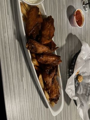 THE LOCAL TAVERN BAR AND GRILL - Updated May 2025 - 63 Photos & 58 ...