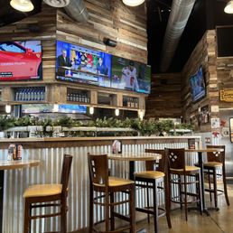 SEPTEMBERS TAPROOM & EATERY - REDLANDS - Updated December 2025 - 586 ...