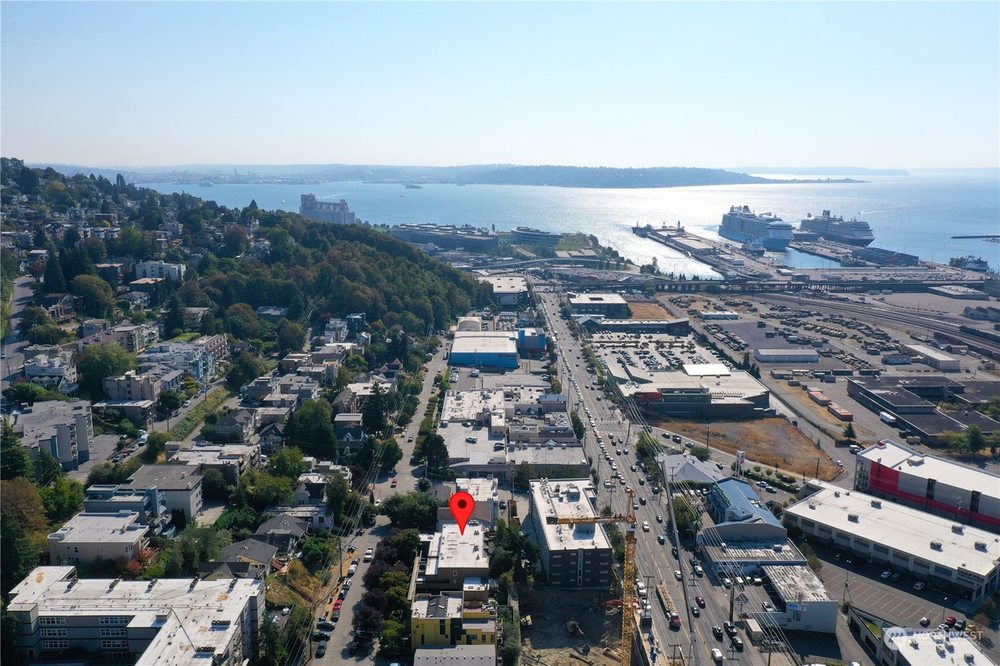 KARI HAAS REAL ESTATE TEAM - WINDERMERE - Updated April 2025 - 30 ...