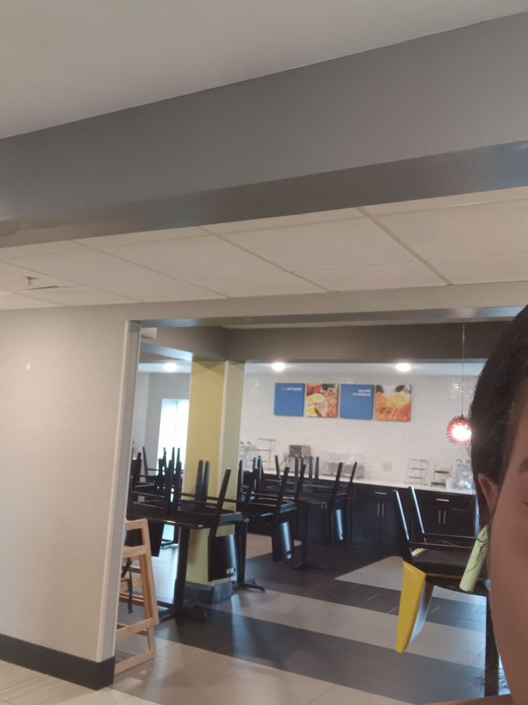 COMFORT INN AIRPORT - 3005 Millbranch Rd, Memphis, Tennessee - Hotels ...