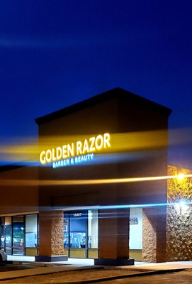 THE GOLDEN RAZOR BARBER & BEAUTY - Updated April 2025 - 15 Photos ...