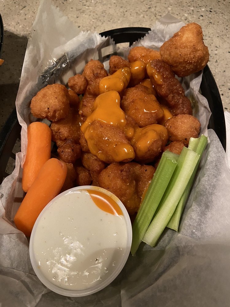 TAP HOUSE GRILLE - Updated March 2025 - 67 Photos & 94 Reviews - 5359 ...