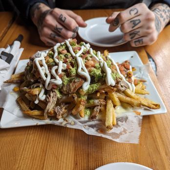 THE URBAN TAP - Updated June 2024 - 520 Photos & 394 Reviews - 1209 E ...