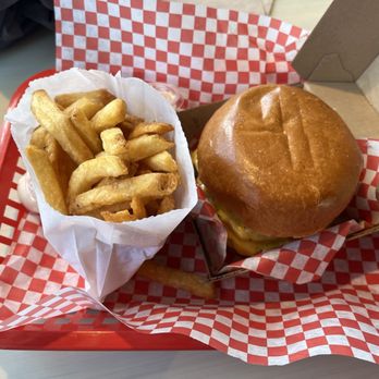 SMALL CHEVAL- RIVERSIDE - Updated December 2025 - 316 Photos & 295 ...