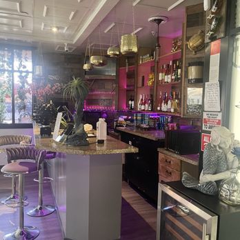 SEA QUEEN RESTAURANT & BANQUET HALL - Updated August 2024 - 301 Photos ...