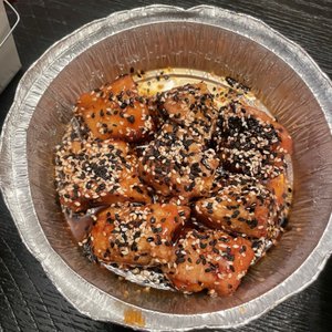 UMAMI ASIAN FUSION - TEMP. CLOSED - Updated October 2025 - 17 Photos ...