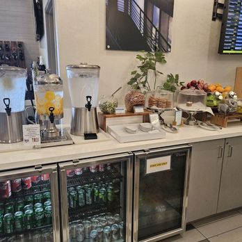 THE CLUB BWI - Updated May 2025 - 311 Photos & 210 Reviews - 7160 ...