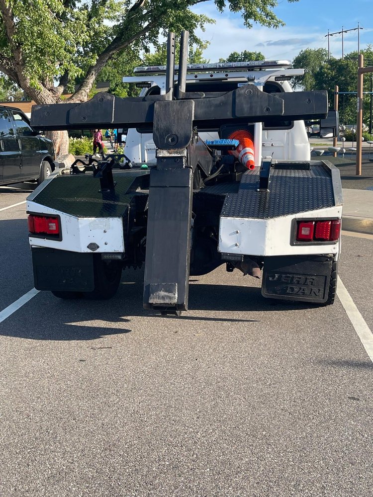 VIP TOWING AND TRANSPORT - Updated May 2026 - Request a Quote - Sauk ...