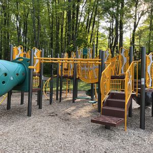 ROUNDTREE PARK - 18 Photos - 3411 Casilear Rd, Falls Church, VA - Yelp