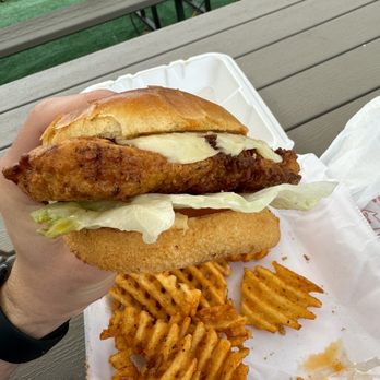 CHASIN CHICKEN - Updated November 2025 - 21 Photos - 10 Reviews - 2200 ...