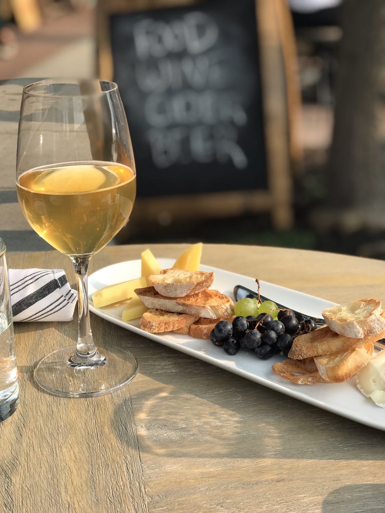 GRAFT WINE CIDER BAR - 139 Photos & 126 Reviews - 204 N Franklin St ...