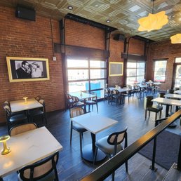 SIPS ON 10TH - Updated October 2025 - 222 Photos & 97 Reviews - 1022 S ...