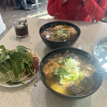 HUE KITCHEN - Updated July 2024 - 313 Photos & 112 Reviews - 413 N ...