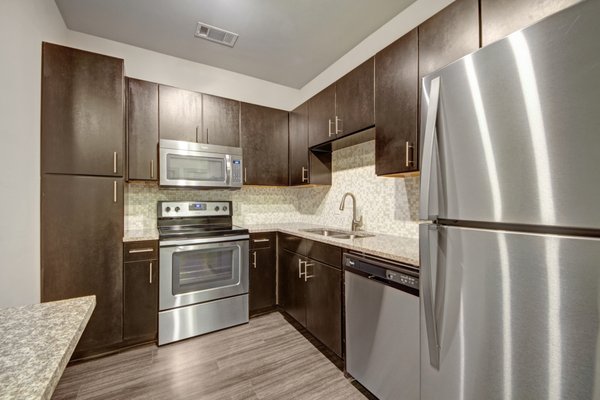 THE CIVIC AT FRISCO SQUARE - 77 Photos & 19 Reviews - Apartments - 5720 ...