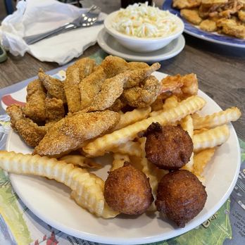 THE CATFISH PLACE - Updated March 2025 - 420 Photos & 383 Reviews ...