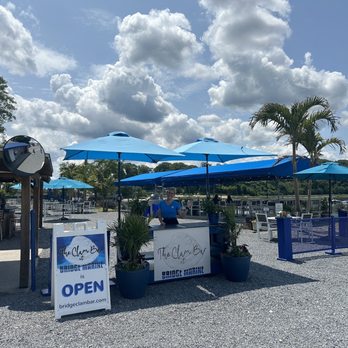 THE CLAM BAR AT BRIDGE MARINE - Updated August 2025 - 70 Photos & 51 ...