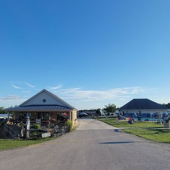 WHISPERING HILLS RV PARK - Updated December 2025 - 66 Photos & 57 ...