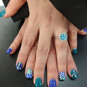 FAVIS NAIL SALON - 105 Photos & 42 Reviews - 1835 Springwells St ...