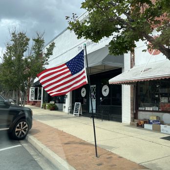 THE CAFFEINATED COW - Updated December 2025 - 21 Photos - 158 Second St ...