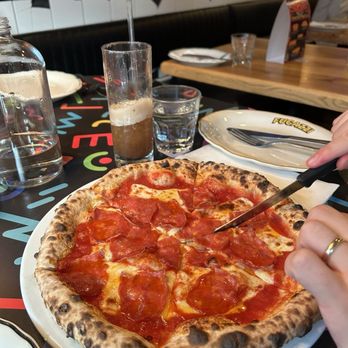 FUGAZZI PIZZA - Updated December 2025 - 123 photos & 47 avis - 1886 Rue ...