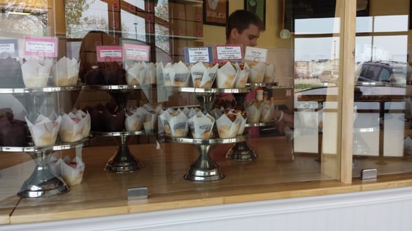 SCRATCH CUPCAKERY - Updated January 2026 - 19 Reviews - 1517 Flammang ...