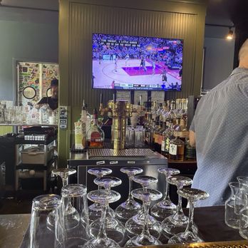 WINDSOR - Updated August 2024 - 1885 Photos & 1855 Reviews - 5223 N ...