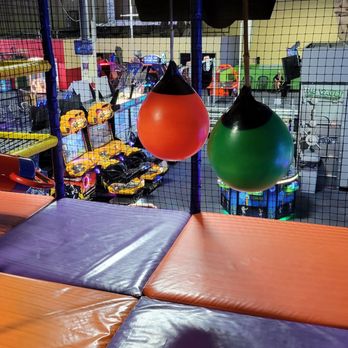 OASIS FAMILY FUN CENTER - Updated December 2025 - 95 Photos & 78 ...