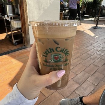 URTH CAFFÉ- MELROSE - Updated July 2024 - 3491 Photos & 3237 Reviews - 8565 Melrose Ave, West ...