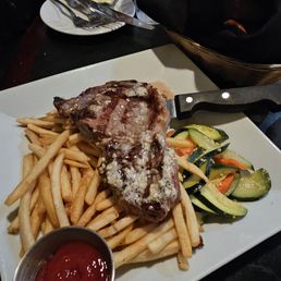 TABLE 59 - Updated February 2025 - 142 Photos & 163 Reviews - 3360 N ...