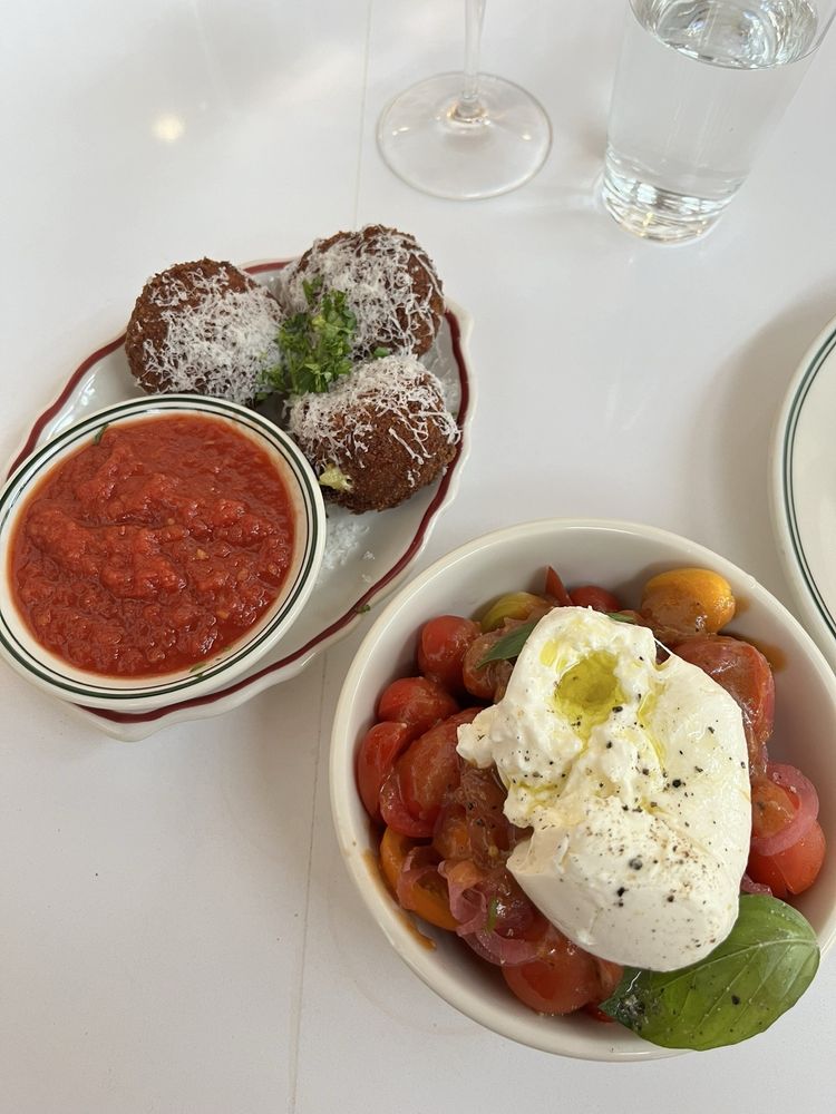 PARM COPLEY PLACE - Updated August 2025 - 153 Photos & 103 Reviews ...