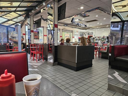 VICTORY DINER - Updated December 2025 - 548 Photos & 606 Reviews - 388 ...