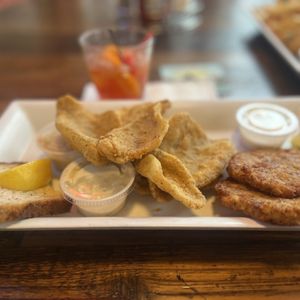 CORNER HOUSE ON THE LAKE - Updated August 2025 - 88 Photos & 164 ...