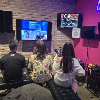 SMASHED GAME & GRILL - Updated December 2025 - 43 Photos & 15 Reviews ...