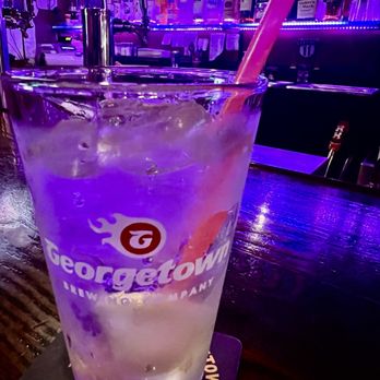 RETRO RESTAURANT & LOUNGE - Updated July 2025 - 105 Photos & 155 ...