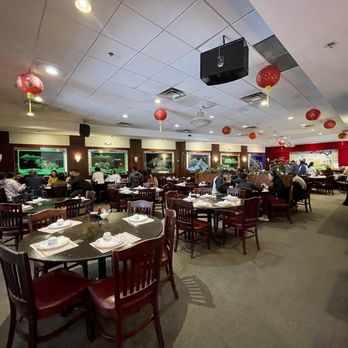 SILVER FOUNTAIN - Updated December 2025 - 473 Photos & 426 Reviews ...