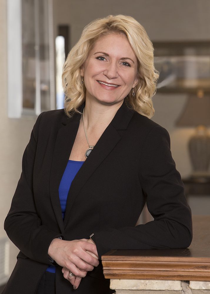 SHANNON COMBS - RE-MAX LAKESIDE - Updated November 2024 - 10303 W ...