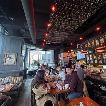 FOX ON JOHN - Updated July 2024 - 377 Photos & 172 Reviews - 106 John ...