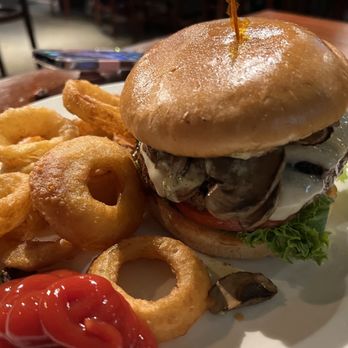 SLANTED TREE KITCHEN & TAPROOM - Updated March 2025 - 592 Photos & 618 ...