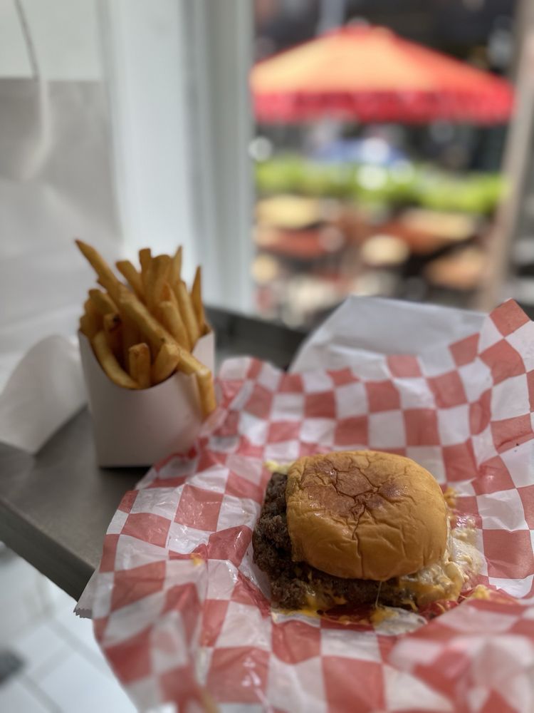 7TH STREET BURGER EAST VILLAGE - Updated July 2025 - 421 Photos & 455 ...