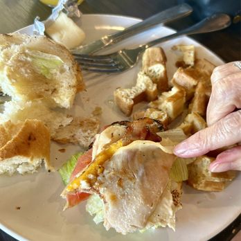 HEIRLOOM CRAFT KITCHEN - 595 Photos & 633 Reviews - 49990 Jefferson St ...