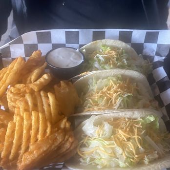 THE ROCK SPORTS BAR AND GRILL - Updated December 2025 - 11 Photos & 17 ...