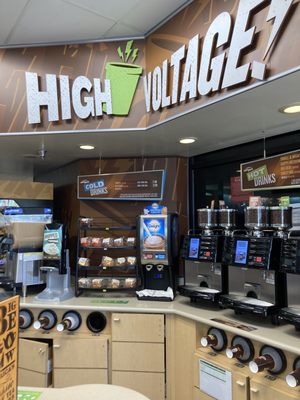 ARCO AM-PM - Updated December 2025 - 17 Photos & 30 Reviews - 1717 E ...